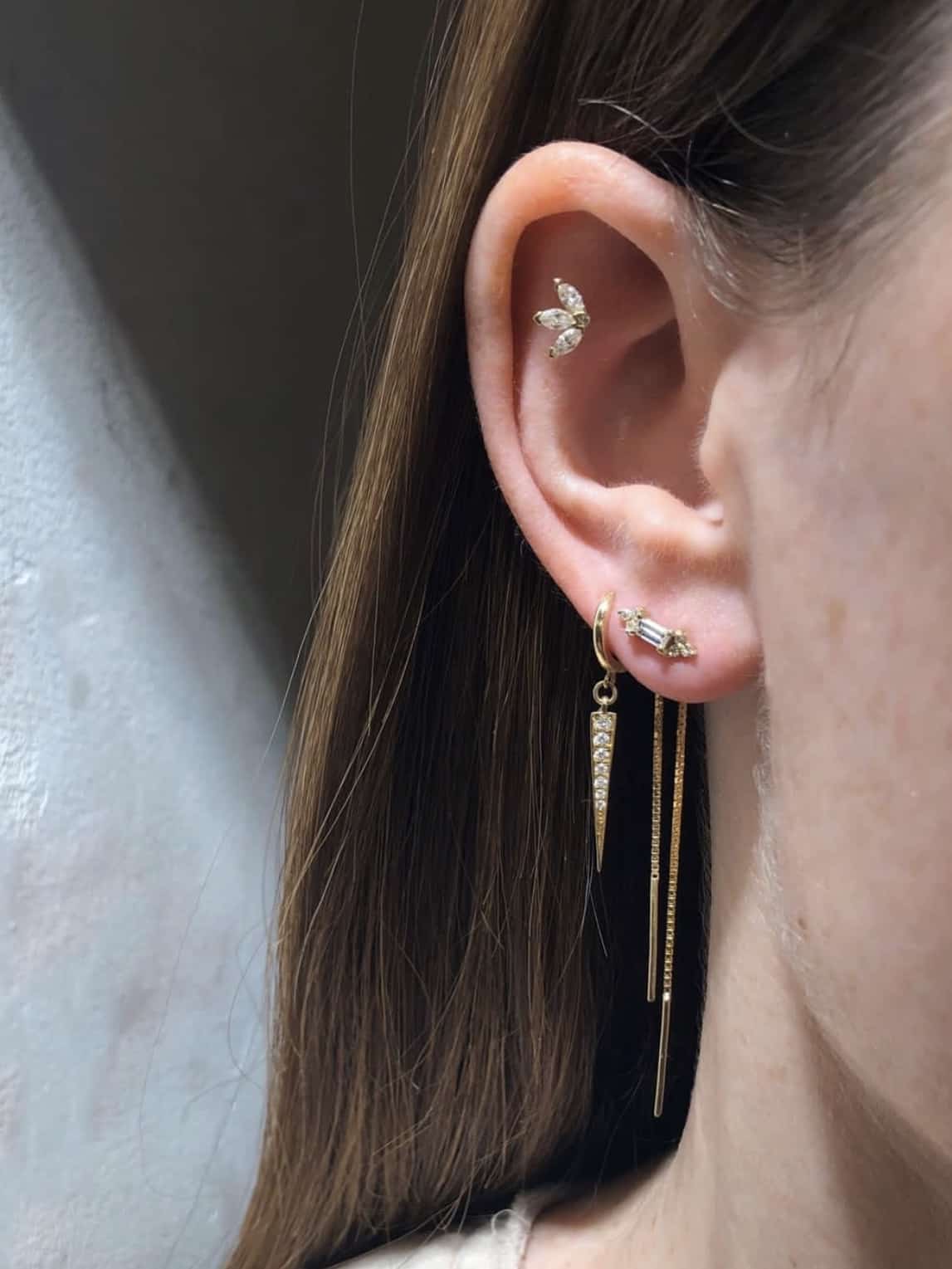 Two-hole diamond earring with chains - Malka jewelry